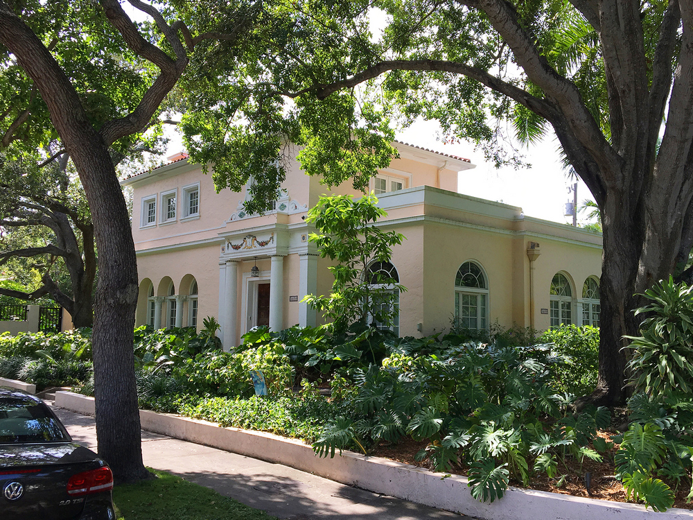 Miami Scenic Drives and Walks